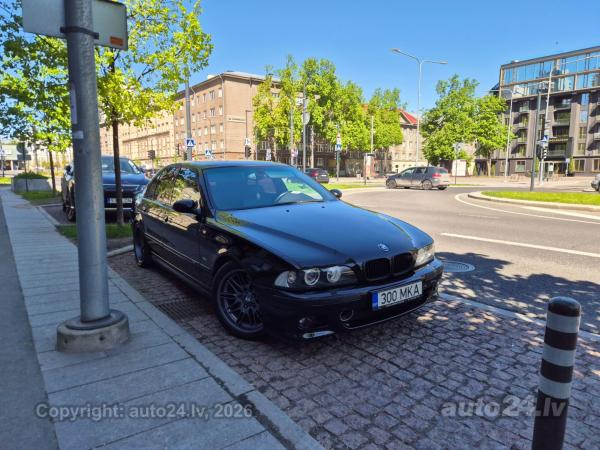 Melns BMW M-series 2000 Tallina, ar dzinēja tilpumu 4.90 L un nobraukumu 0 tūkst. km par 17900 €, foto 1 vietnē AUTOMOTO.COM.LV