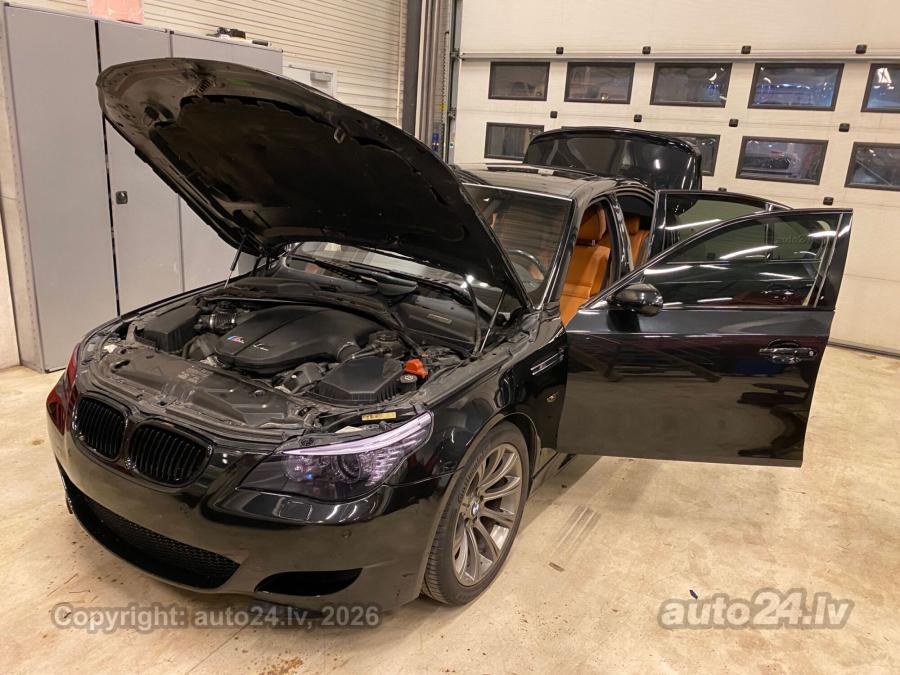 Black BMW M-series 2007 in Tallinn, with an engine capacity of 5.00 L and mileage of 189 thousand km for 29000 €, photo 9 on AUTOMOTO.COM.LV