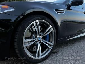 Melns BMW M-series 2015 Tallina, ar dzinēja tilpumu 4.40 L un nobraukumu 179 tūkst. km par 39800 €, foto 13 vietnē AUTOMOTO.COM.LV