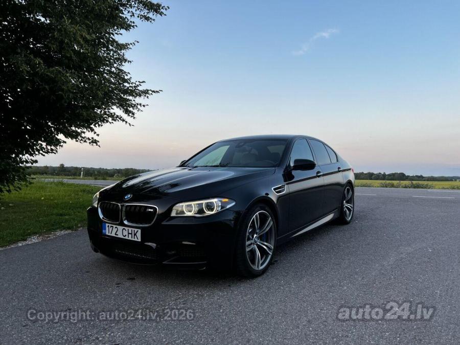 Melns BMW M-series 2015 Tallina, ar dzinēja tilpumu 4.40 L un nobraukumu 179 tūkst. km par 39800 €, foto 18 vietnē AUTOMOTO.COM.LV