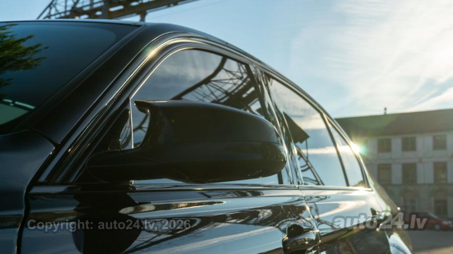 Black BMW M-series 2015 in Tallinn, with an engine capacity of 3.00 L and mileage of 189 thousand km for 42500 €, photo 8 on AUTOMOTO.COM.LV