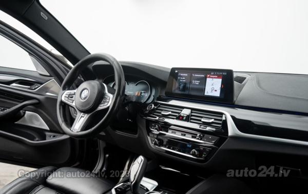 Melns BMW M-series 2017 Tallina, ar dzinēja tilpumu 4.40 L un nobraukumu 194 tūkst. km par 29999 €, foto 11 vietnē AUTOMOTO.COM.LV