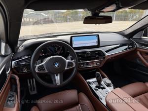 Melns BMW M-series 2020 Tallina, ar dzinēja tilpumu 4.40 L un nobraukumu 160 tūkst. km par 49999 €, foto 7 vietnē AUTOMOTO.COM.LV