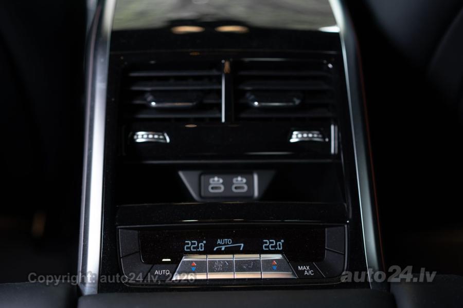 Melns BMW M-series 2022 Tallina, ar dzinēja tilpumu 4.40 L un nobraukumu 74 tūkst. km par 59900 €, foto 18 vietnē AUTOMOTO.COM.LV