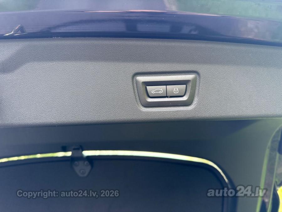 Melns BMW M-series 2025 Tallina, ar dzinēja tilpumu 3.00 L un nobraukumu 29 tūkst. km par 69999 €, foto 9 vietnē AUTOMOTO.COM.LV