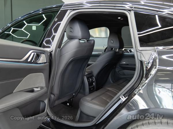 Black BMW M-series 2025 in Tallinn, with an engine capacity of 3.00 L and mileage of 30 thousand km for 72900 €, photo 7 on AUTOMOTO.COM.LV