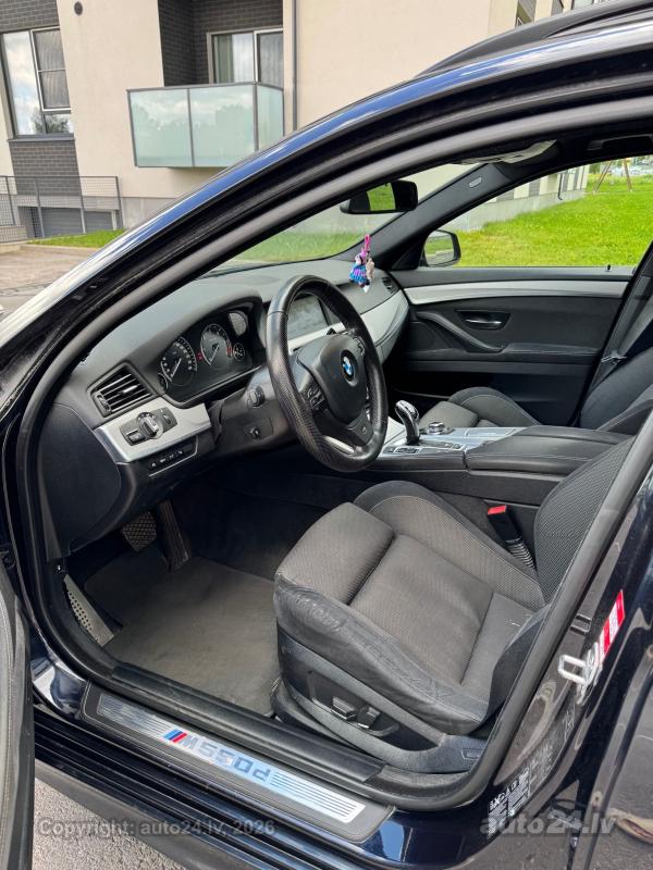 Black BMW M-series 2012 in Tartu, with an engine capacity of 3.00 L and mileage of 237 thousand km for 16000 €, photo 10 on AUTOMOTO.COM.LV