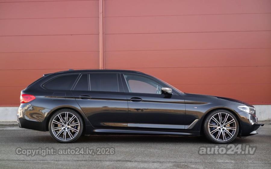 Black BMW M-series 2018 in Tallinn, with an engine capacity of 3.00 L and mileage of 194 thousand km for 27000 €, photo 4 on AUTOMOTO.COM.LV