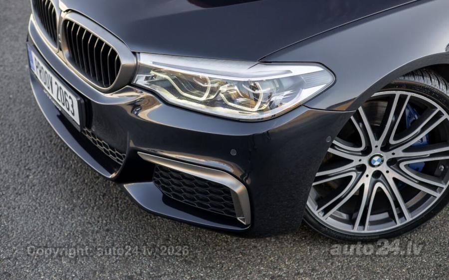 Black BMW M-series 2018 in Tallinn, with an engine capacity of 3.00 L and mileage of 194 thousand km for 27000 €, photo 14 on AUTOMOTO.COM.LV