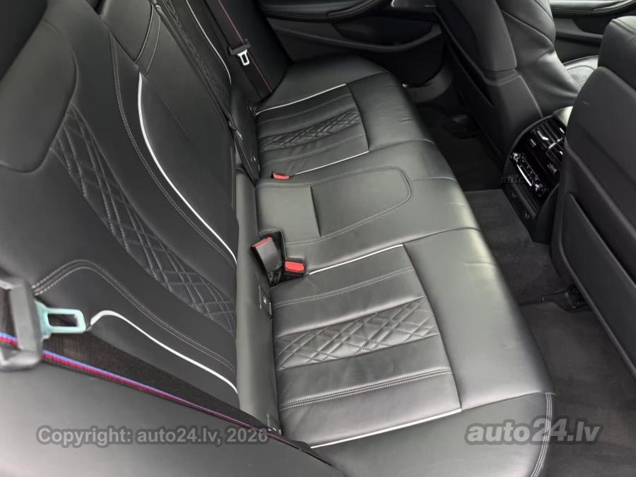 Melns BMW M-series 2018 Tallina, ar dzinēja tilpumu 3.00 L un nobraukumu 194 tūkst. km par 26500 €, foto 16 vietnē AUTOMOTO.COM.LV