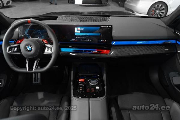 Black BMW M-series 2025 in Riga, with an engine capacity of 4.40 L and mileage of 4 thousand km for 145200 €, photo 11 on AUTOMOTO.COM.LV