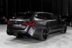 Black BMW M-series 2025 in Riga, with an engine capacity of 4.40 L and mileage of 6 thousand km for 123000 €, photo 5 on AUTOMOTO.COM.LV