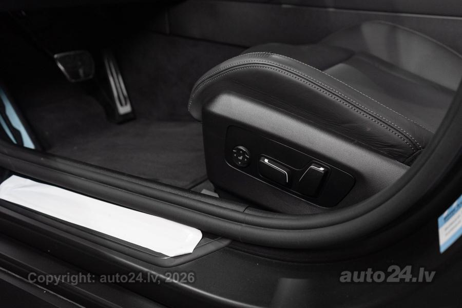 Black BMW M-series 2025 in Riga, with an engine capacity of 4.40 L and mileage of 6 thousand km for 123000 €, photo 18 on AUTOMOTO.COM.LV