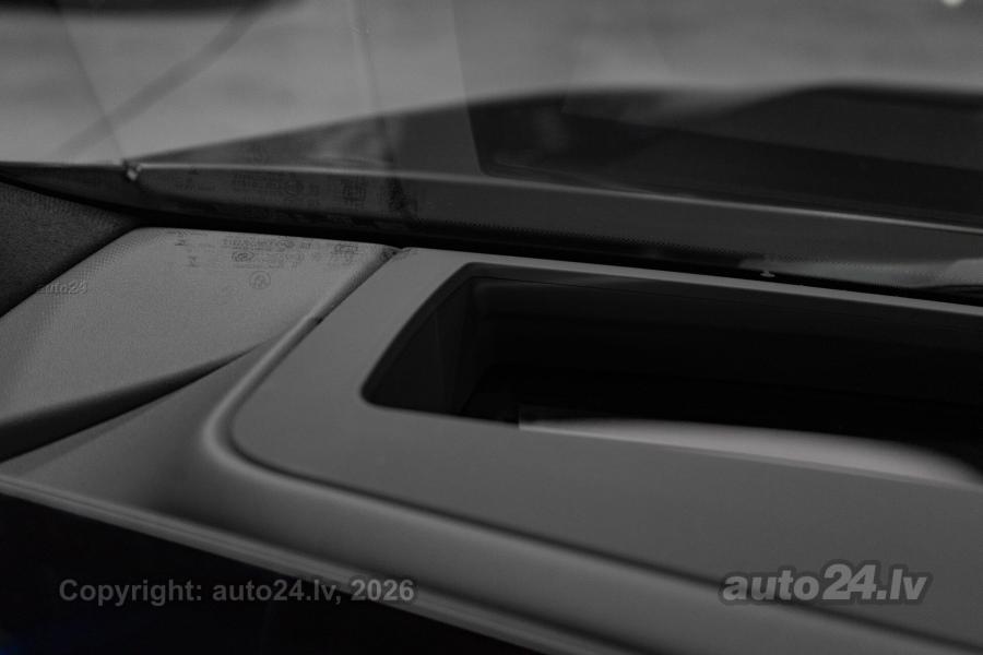 Black BMW M-series 2025 in Riga, with an engine capacity of 4.40 L and mileage of 6 thousand km for 123000 €, photo 20 on AUTOMOTO.COM.LV
