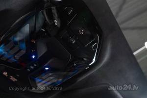 Black BMW M-series 2025 in Riga, with an engine capacity of 4.40 L and mileage of 6 thousand km for 123000 €, photo 23 on AUTOMOTO.COM.LV
