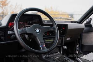 Zils BMW M-series 1985 Tallina, ar dzinēja tilpumu 3.50 L un nobraukumu 120 tūkst. km par 67000 €, foto 19 vietnē AUTOMOTO.COM.LV