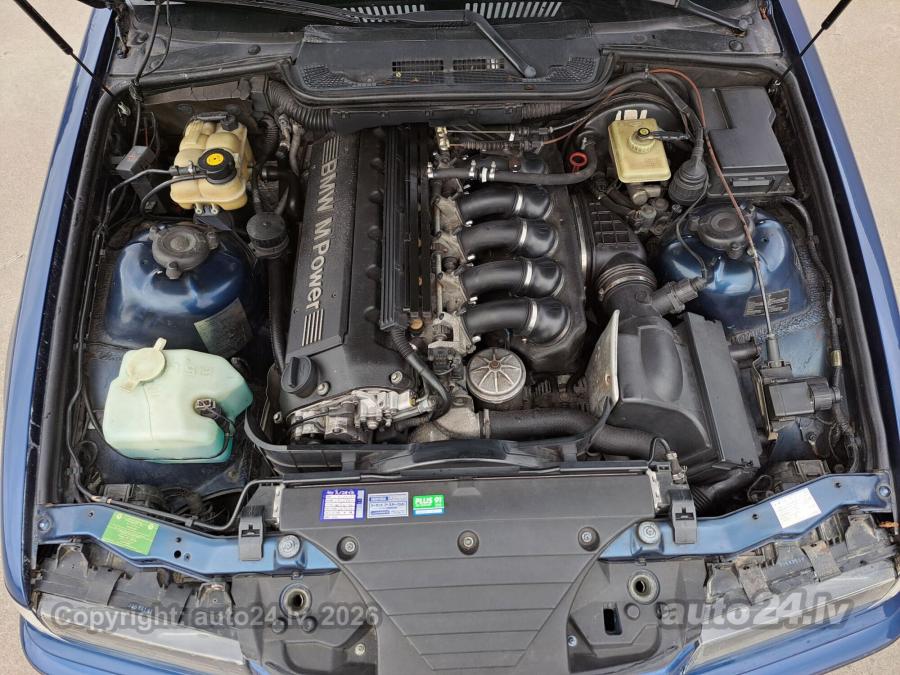 Blue BMW M-series 1994 in Tallinn, with an engine capacity of 3.00 L and mileage of 246 thousand km for 26500 €, photo 10 on AUTOMOTO.COM.LV