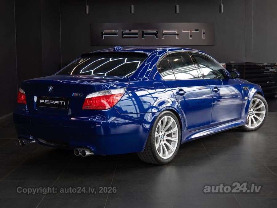 Zils BMW M-series 2005 Tallina, ar dzinēja tilpumu 5.00 L un nobraukumu 155 tūkst. km par 40990 €, foto 3 vietnē AUTOMOTO.COM.LV
