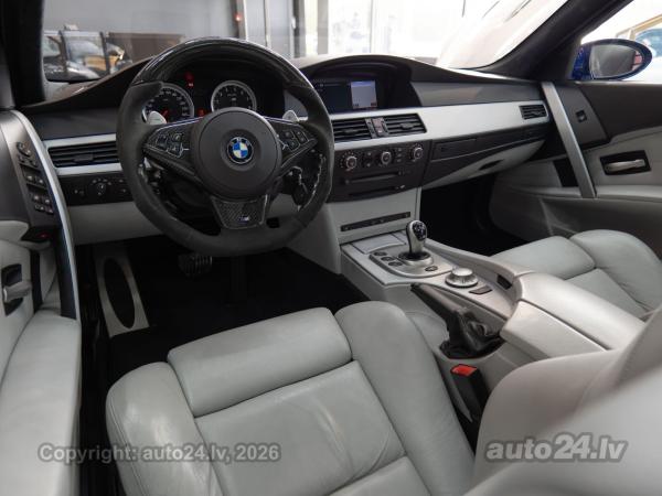 Blue BMW M-series 2005 in Tallinn, with an engine capacity of 5.00 L and mileage of 155 thousand km for 40990 €, photo 6 on AUTOMOTO.COM.LV