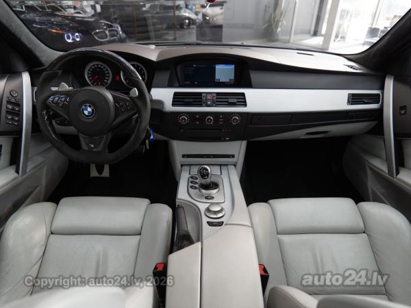 Blue BMW M-series 2005 in Tallinn, with an engine capacity of 5.00 L and mileage of 155 thousand km for 40990 €, photo 7 on AUTOMOTO.COM.LV