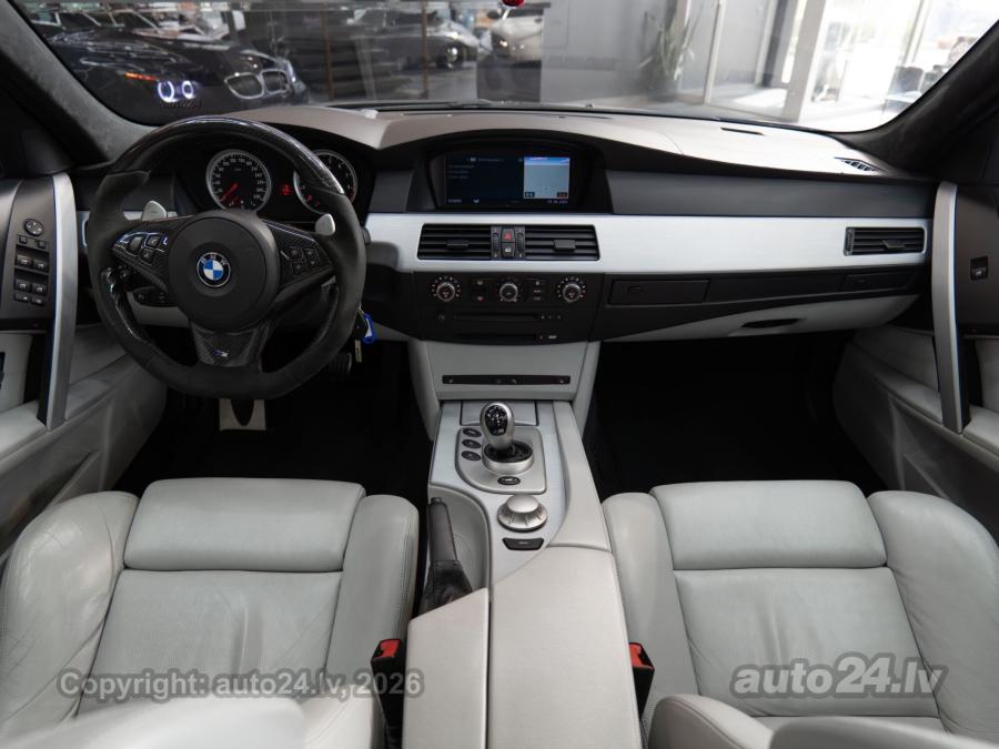 Zils BMW M-series 2005 Tallina, ar dzinēja tilpumu 5.00 L un nobraukumu 155 tūkst. km par 40990 €, foto 8 vietnē AUTOMOTO.COM.LV
