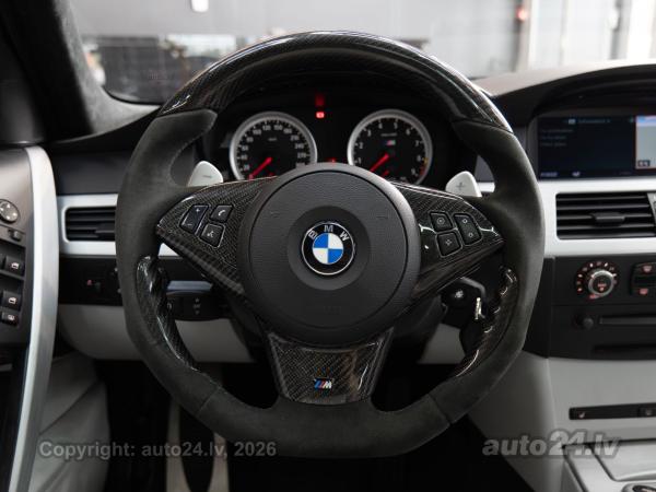 Blue BMW M-series 2005 in Tallinn, with an engine capacity of 5.00 L and mileage of 155 thousand km for 40990 €, photo 8 on AUTOMOTO.COM.LV