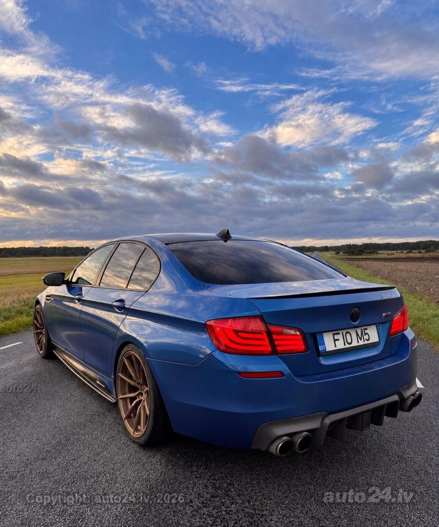 Blue BMW M-series 2012 in Kuressaare, with an engine capacity of 4.40 L and mileage of 80 thousand km for 39900 €, photo 5 on AUTOMOTO.COM.LV