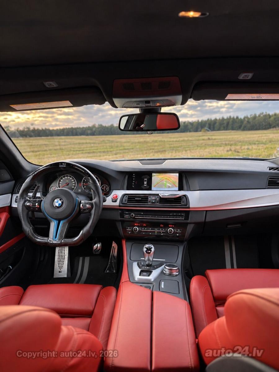 Blue BMW M-series 2012 in Kuressaare, with an engine capacity of 4.40 L and mileage of 80 thousand km for 39900 €, photo 11 on AUTOMOTO.COM.LV