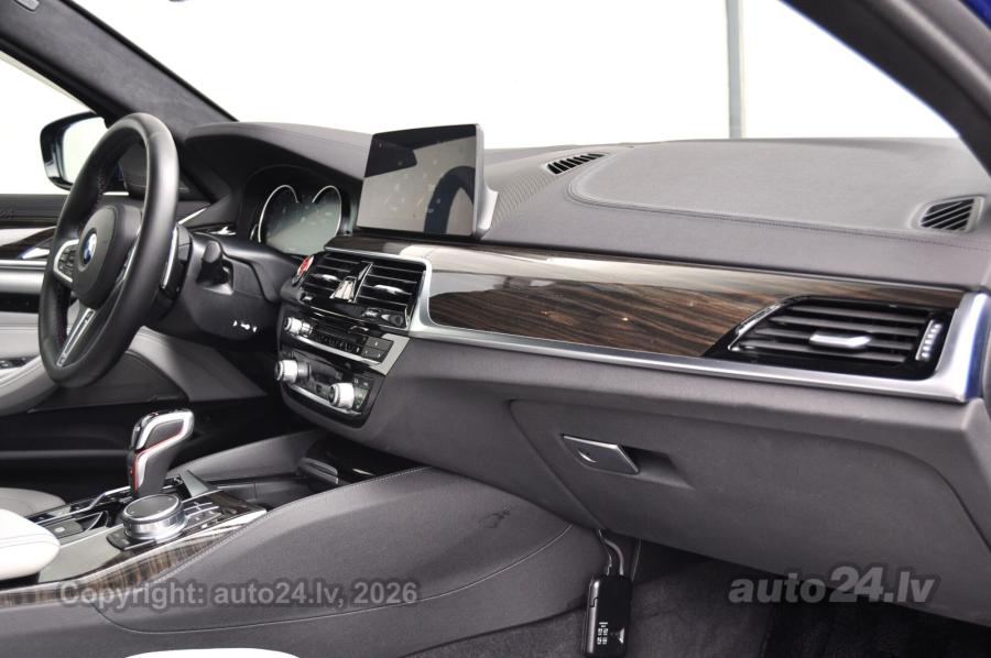 Blue BMW M-series 2019 in Tallinn, with an engine capacity of 4.40 L and mileage of 81 thousand km for 55900 €, photo 18 on AUTOMOTO.COM.LV