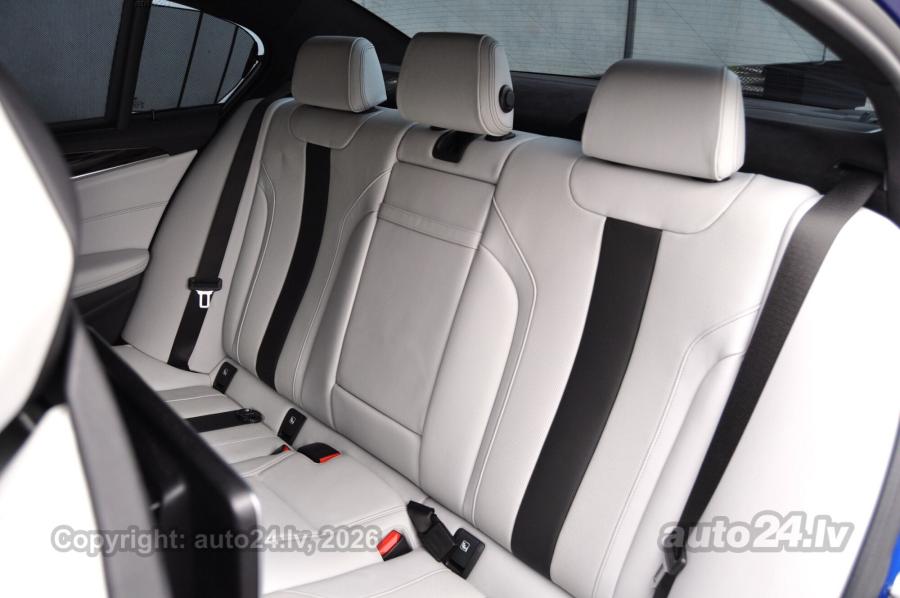 Blue BMW M-series 2019 in Tallinn, with an engine capacity of 4.40 L and mileage of 81 thousand km for 55900 €, photo 26 on AUTOMOTO.COM.LV