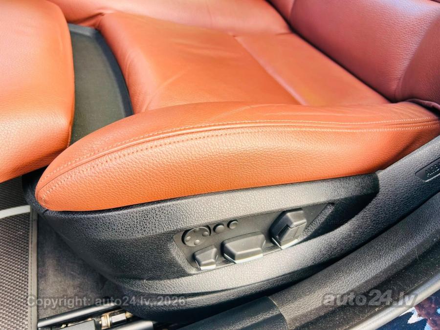 Blue BMW M-series 2013 in Tallinn, with an engine capacity of 3.00 L and mileage of 170 thousand km for 14499 €, photo 13 on AUTOMOTO.COM.LV