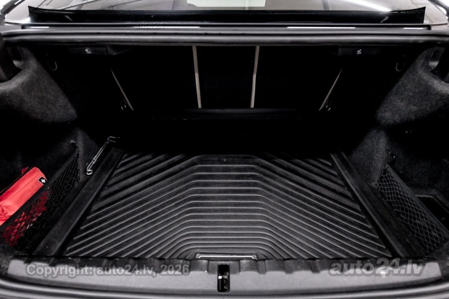 Pelēks BMW M-series 2020 Pērnava, ar dzinēja tilpumu 3.00 L un nobraukumu 180 tūkst. km par 34999 €, foto 28 vietnē AUTOMOTO.COM.LV
