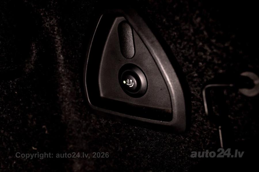 Pelēks BMW M-series 2020 Pērnava, ar dzinēja tilpumu 3.00 L un nobraukumu 180 tūkst. km par 34999 €, foto 29 vietnē AUTOMOTO.COM.LV