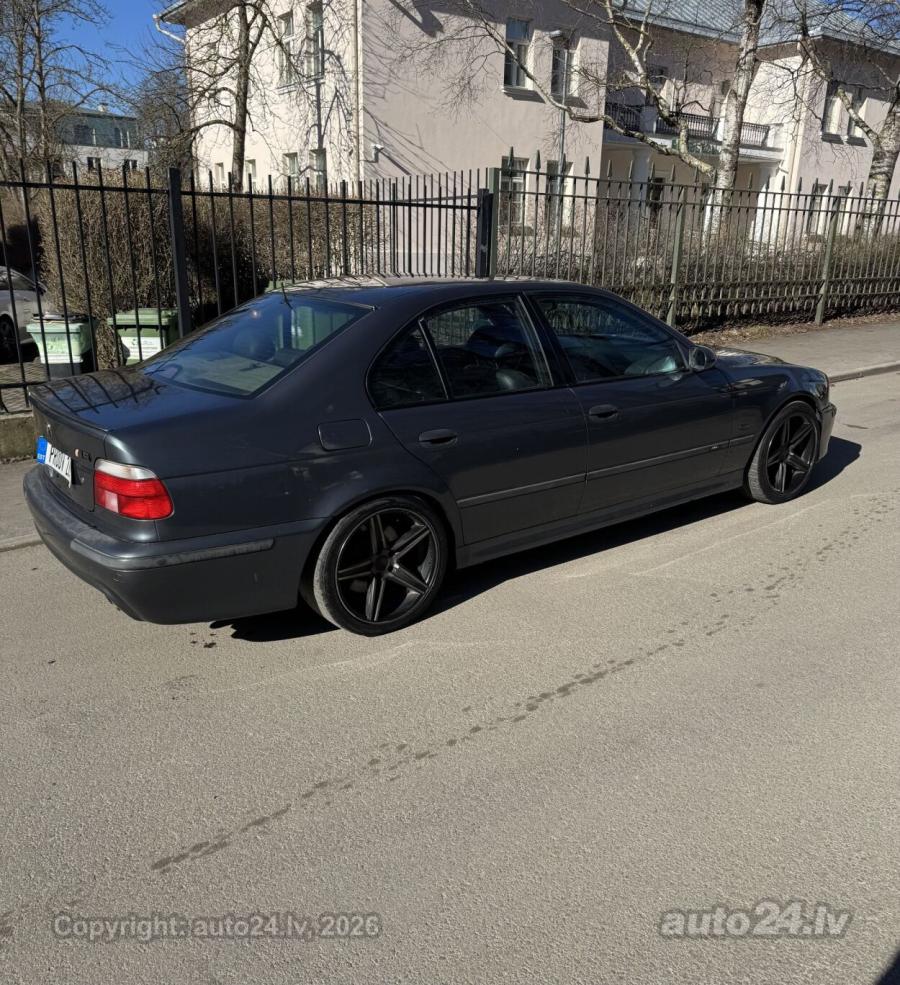 Grey BMW M-series 2000 in Tallinn, with an engine capacity of 5.00 L and mileage of 198 thousand km for 19000 €, photo 12 on AUTOMOTO.COM.LV