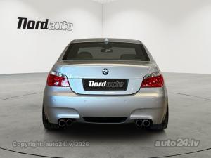 Pelēks BMW M-series 2006 Tallina, ar dzinēja tilpumu 5.00 L un nobraukumu 167 tūkst. km par 35000 €, foto 5 vietnē AUTOMOTO.COM.LV
