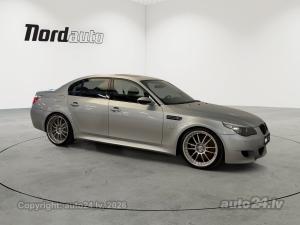 Pelēks BMW M-series 2006 Tallina, ar dzinēja tilpumu 5.00 L un nobraukumu 167 tūkst. km par 35000 €, foto 8 vietnē AUTOMOTO.COM.LV