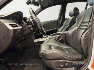 Pelēks BMW M-series 2006 Tallina, ar dzinēja tilpumu 5.00 L un nobraukumu 167 tūkst. km par 35000 €, foto 10 vietnē AUTOMOTO.COM.LV