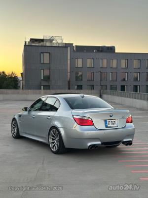 Pelēks BMW M-series 2007 Tallina, ar dzinēja tilpumu 5.00 L un nobraukumu 147 tūkst. km par 30000 €, foto 6 vietnē AUTOMOTO.COM.LV