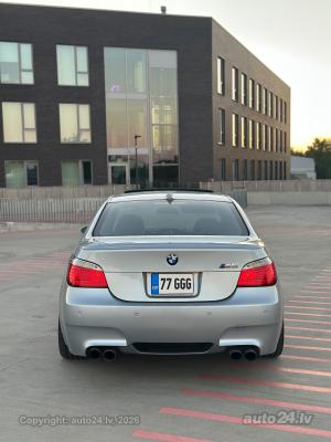 Pelēks BMW M-series 2007 Tallina, ar dzinēja tilpumu 5.00 L un nobraukumu 147 tūkst. km par 30000 €, foto 8 vietnē AUTOMOTO.COM.LV
