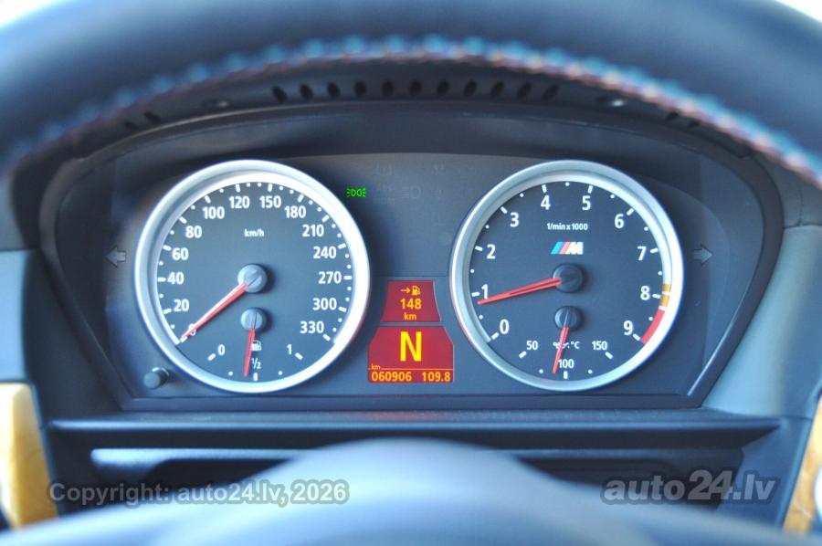 Pelēks BMW M-series 2007 Tallina, ar dzinēja tilpumu 5.00 L un nobraukumu 61 tūkst. km par 59500 €, foto 19 vietnē AUTOMOTO.COM.LV
