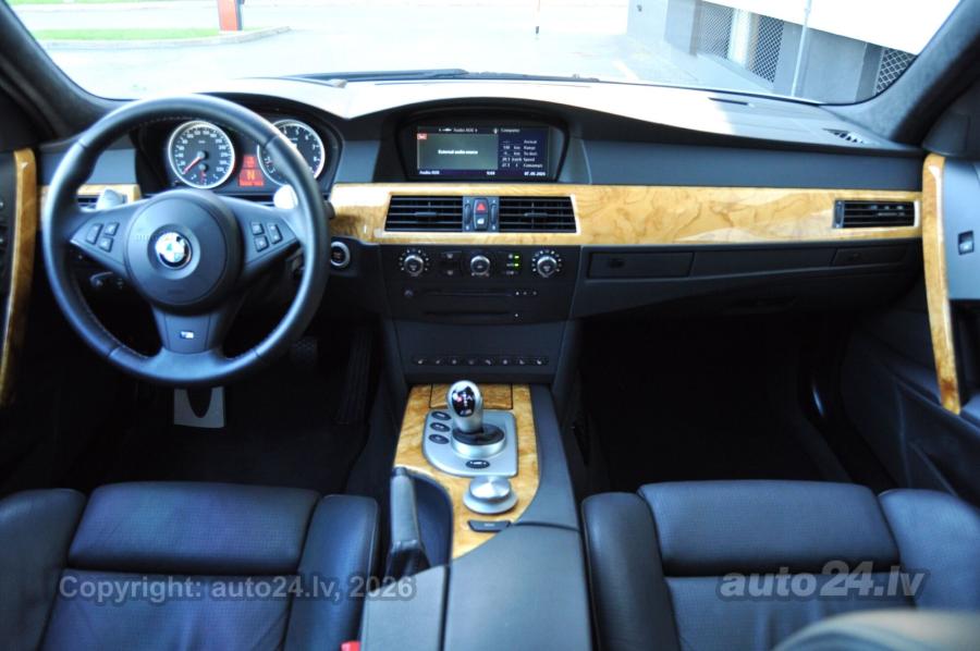 Pelēks BMW M-series 2007 Tallina, ar dzinēja tilpumu 5.00 L un nobraukumu 61 tūkst. km par 59500 €, foto 20 vietnē AUTOMOTO.COM.LV