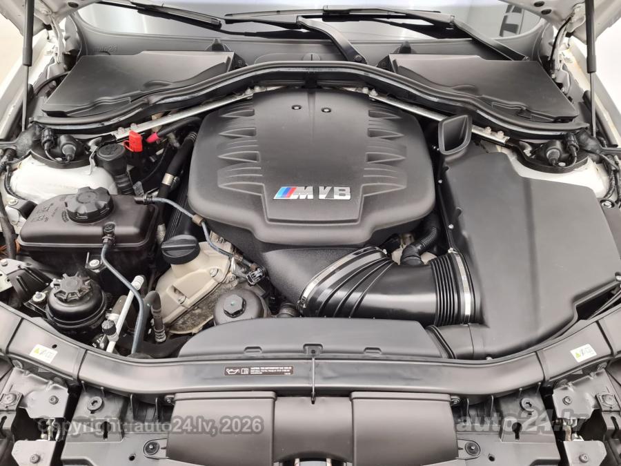 Pelēks BMW M-series 2012 Tallina, ar dzinēja tilpumu 4.00 L un nobraukumu 188 tūkst. km par 42000 €, foto 6 vietnē AUTOMOTO.COM.LV