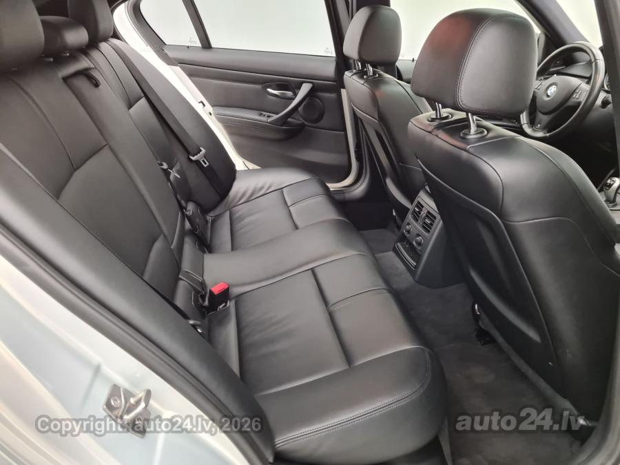 Pelēks BMW M-series 2012 Tallina, ar dzinēja tilpumu 4.00 L un nobraukumu 188 tūkst. km par 42000 €, foto 12 vietnē AUTOMOTO.COM.LV