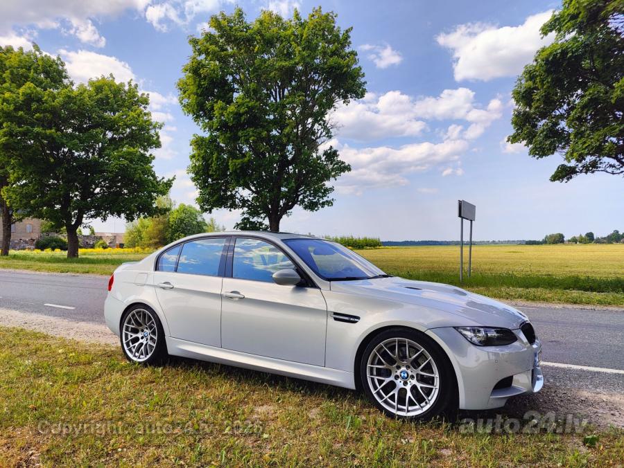 Pelēks BMW M-series 2012 Tallina, ar dzinēja tilpumu 4.00 L un nobraukumu 188 tūkst. km par 42000 €, foto 15 vietnē AUTOMOTO.COM.LV
