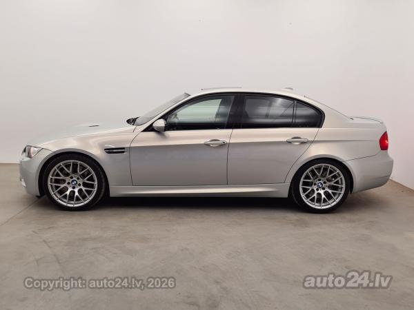 Pelēks BMW M-series 2012 Tallina, ar dzinēja tilpumu 4.00 L un nobraukumu 188 tūkst. km par 42000 €, foto 4 vietnē AUTOMOTO.COM.LV