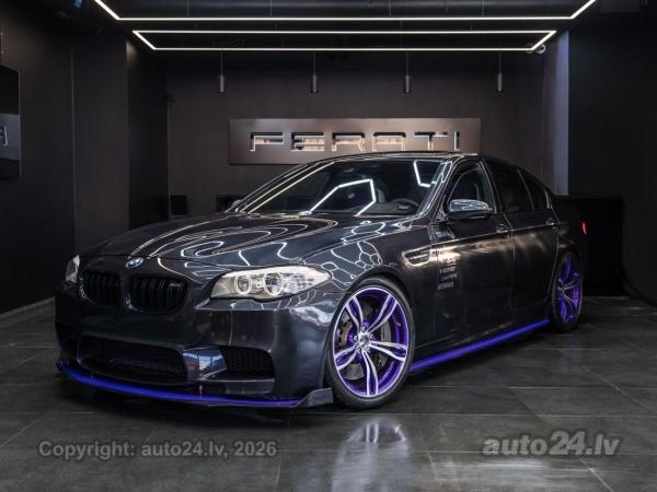 Pelēks BMW M-series 2013 Tallina, ar dzinēja tilpumu 4.40 L un nobraukumu 157 tūkst. km par 68900 €, foto 1 vietnē AUTOMOTO.COM.LV