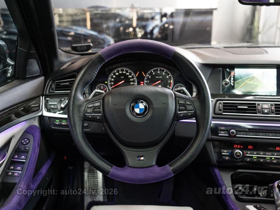 Pelēks BMW M-series 2013 Tallina, ar dzinēja tilpumu 4.40 L un nobraukumu 157 tūkst. km par 68900 €, foto 6 vietnē AUTOMOTO.COM.LV