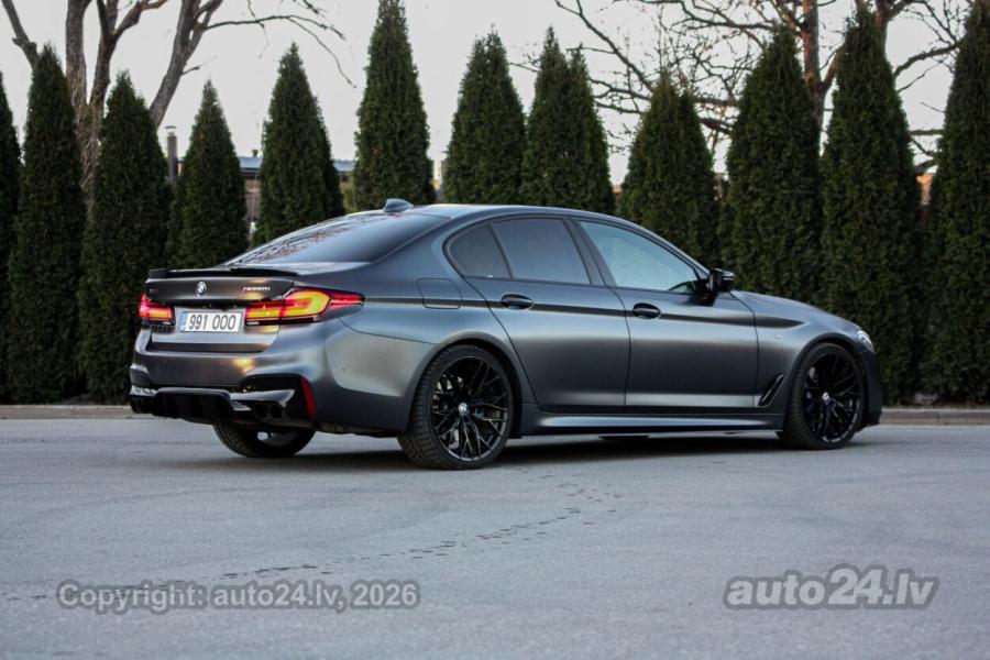 Grey BMW M-series 2017 in Tallinn, with an engine capacity of 4.40 L and mileage of 122 thousand km for 35000 €, photo 1 on AUTOMOTO.COM.LV