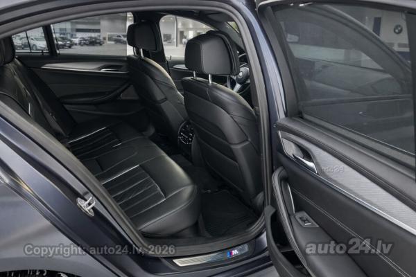Grey BMW M-series 2018 in Tallinn, with an engine capacity of 4.40 L and mileage of 102 thousand km for 42900 €, photo 11 on AUTOMOTO.COM.LV