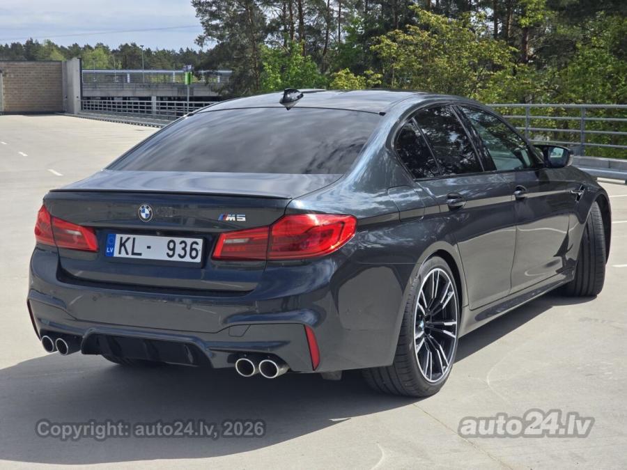 Grey BMW M-series 2019 in Riga, with an engine capacity of 4.40 L and mileage of 85 thousand km for 55900 €, photo 3 on AUTOMOTO.COM.LV